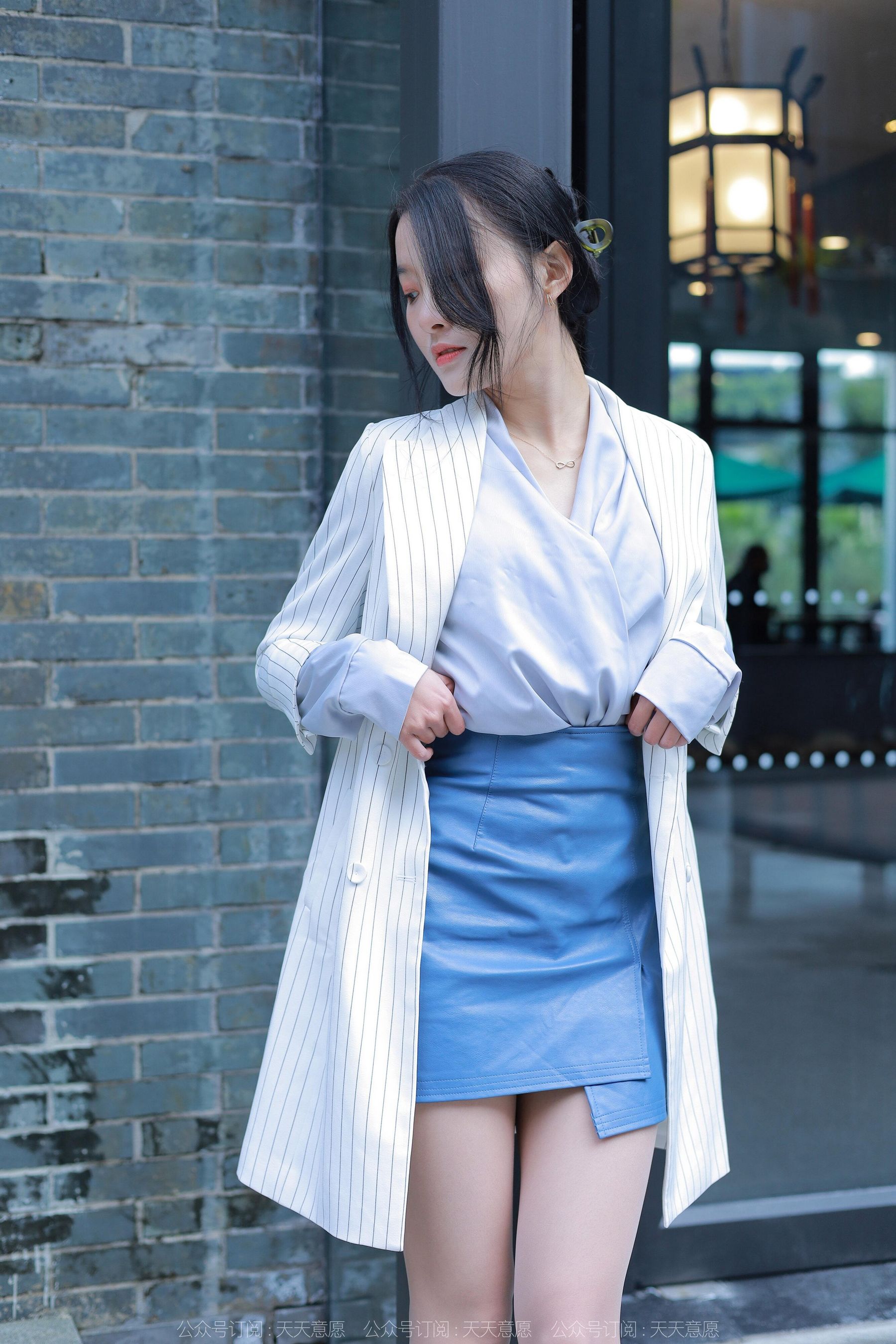 [异思趣向IESS] 模特：婉萍《蓝衣女神》 – COSER在线