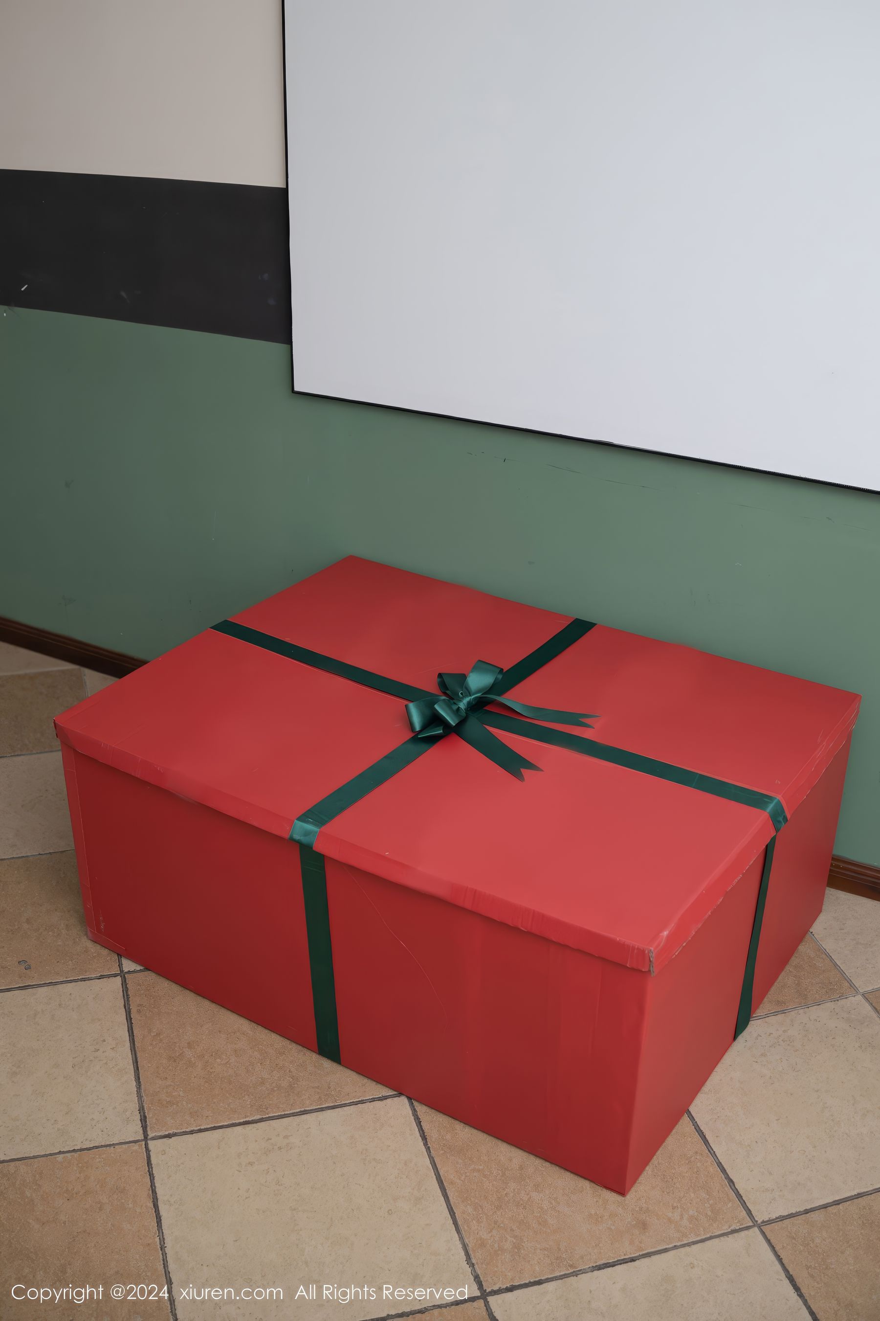 [秀人XiuRen] 2024.12.25 No.9657 杏子Yada – COSER在线