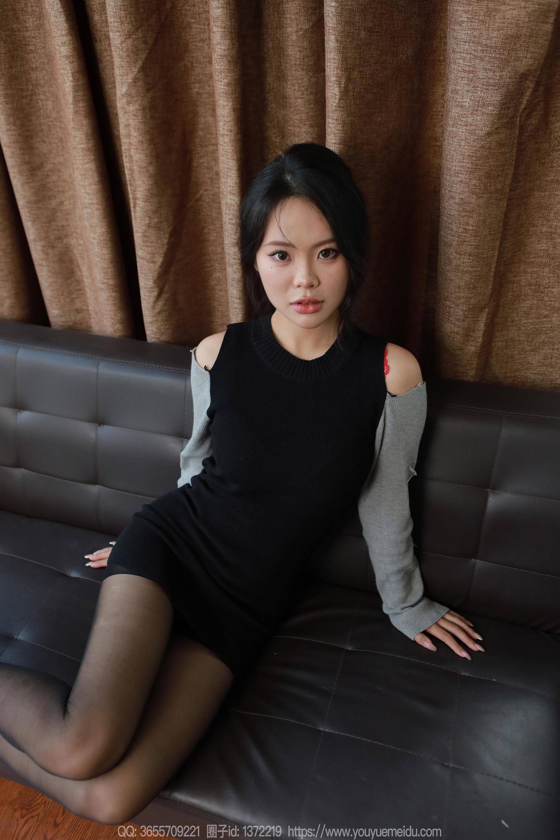 IESS异思趣向 - 模特： 兔兔 《可爱脚丫》 – COSER在线